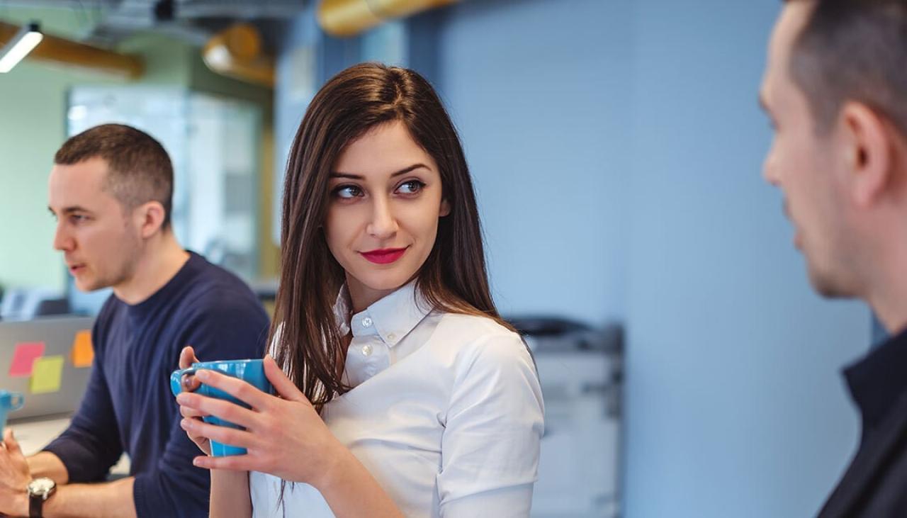 12 Alpha Male Body Language Tricks